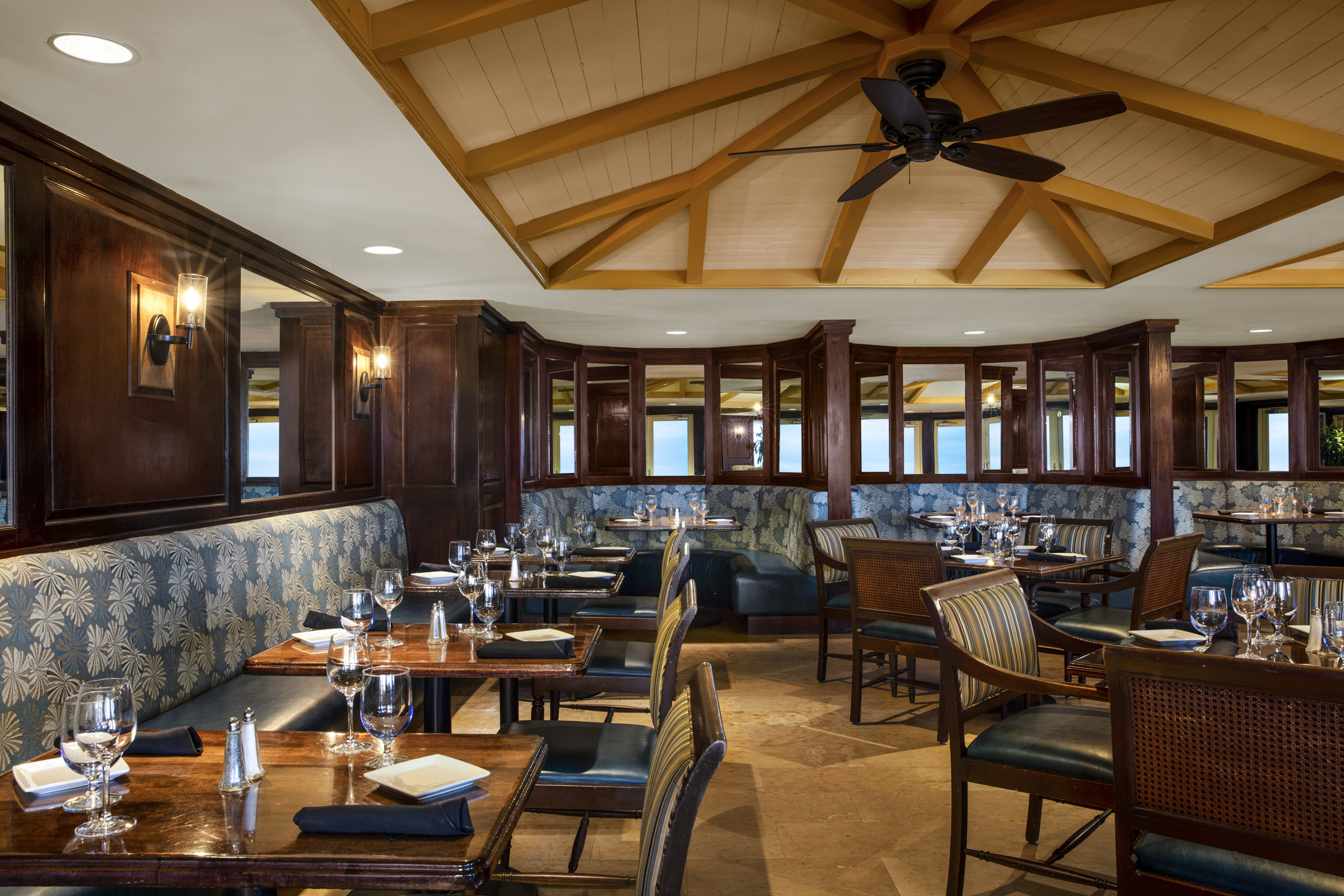 Oceanfront Dining at The Shores Resort & Spa | Daytona Beach, Florida